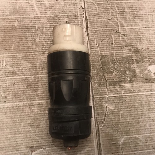 Leviton CS-6364C Industrial Twist-Lock Connector 3P4W 125/250VAC 50 ...