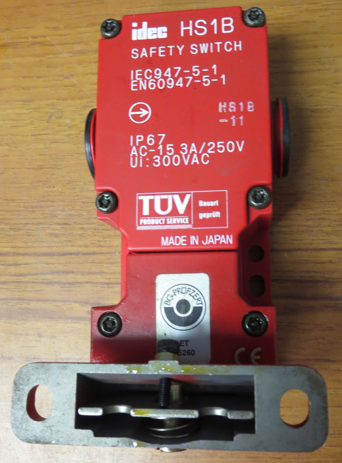 Idec HS1B-11 Safety Switch With Key | eBay