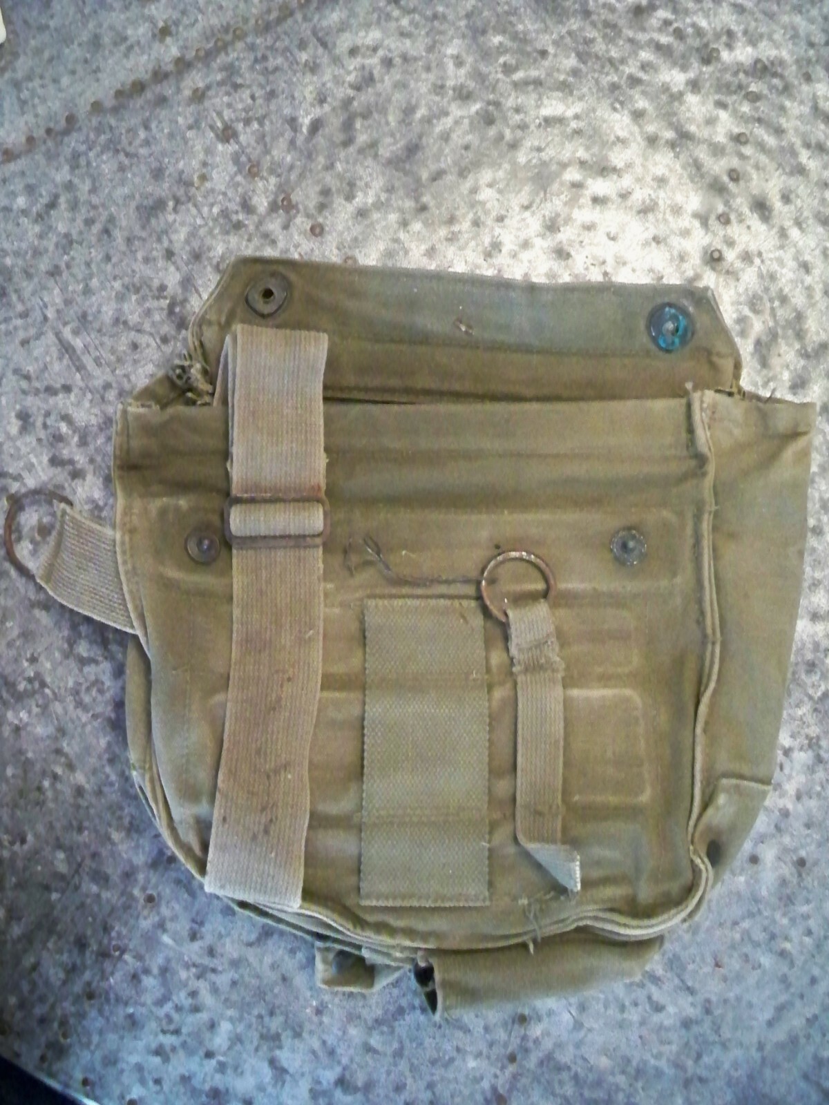 Vintage US Military Gas Mask Protective Tank M25A1 Pouch Satchel Bag ...
