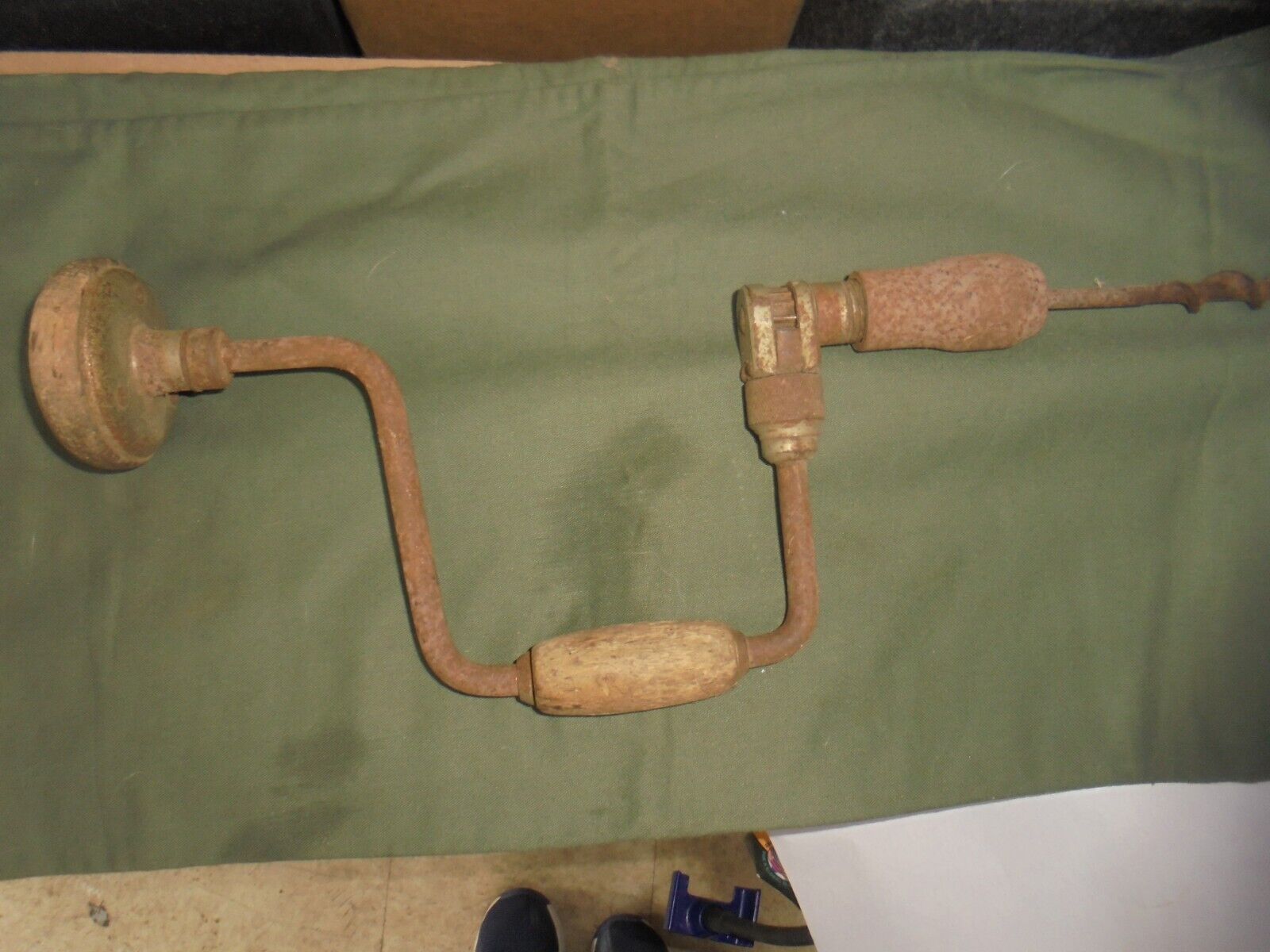 VINTAGE MANUAL HAND CRANK DRILL WITH WOODEN HANDLES | eBay