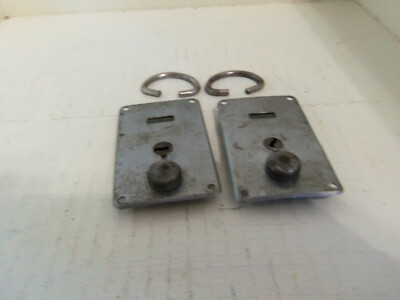 2 VINTAGE SINGER 221 CARRY CASE LOCKS and 2 HANDLE CLASPS | eBay