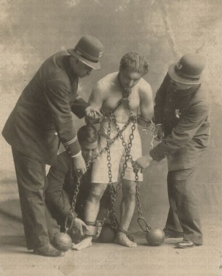 HOUDINI IN CHAINS 8X10 SEPIA PUBLICITY PHOTO / Archival Magician Photo ...