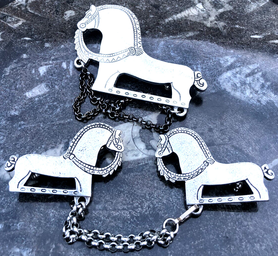 Vintage 1960/70's Norwegian Tinn Per horse brooch clo… - Gem
