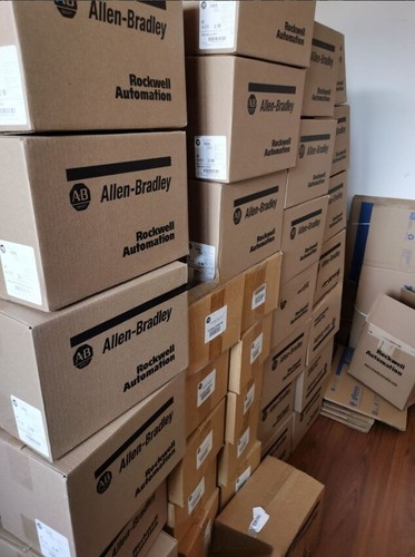 New Allen-Bradley 1756-L83ES Guardlogix 5580 Controller Ser B FW 1.057 ...