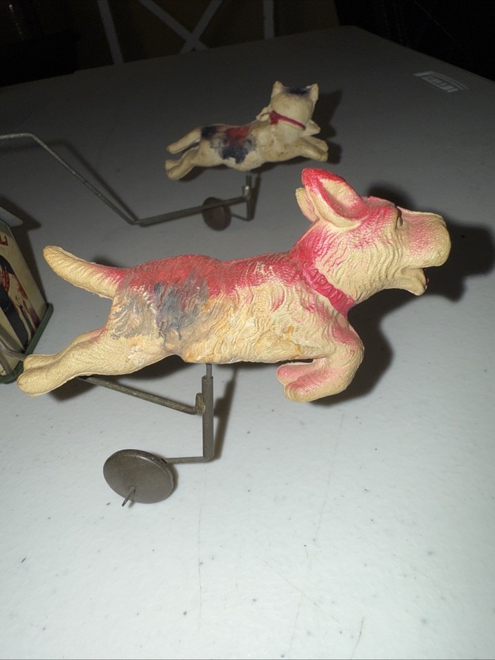 Tin Wind Up Dog Chasing Cat Around And Then Reverses Great Action | eBay