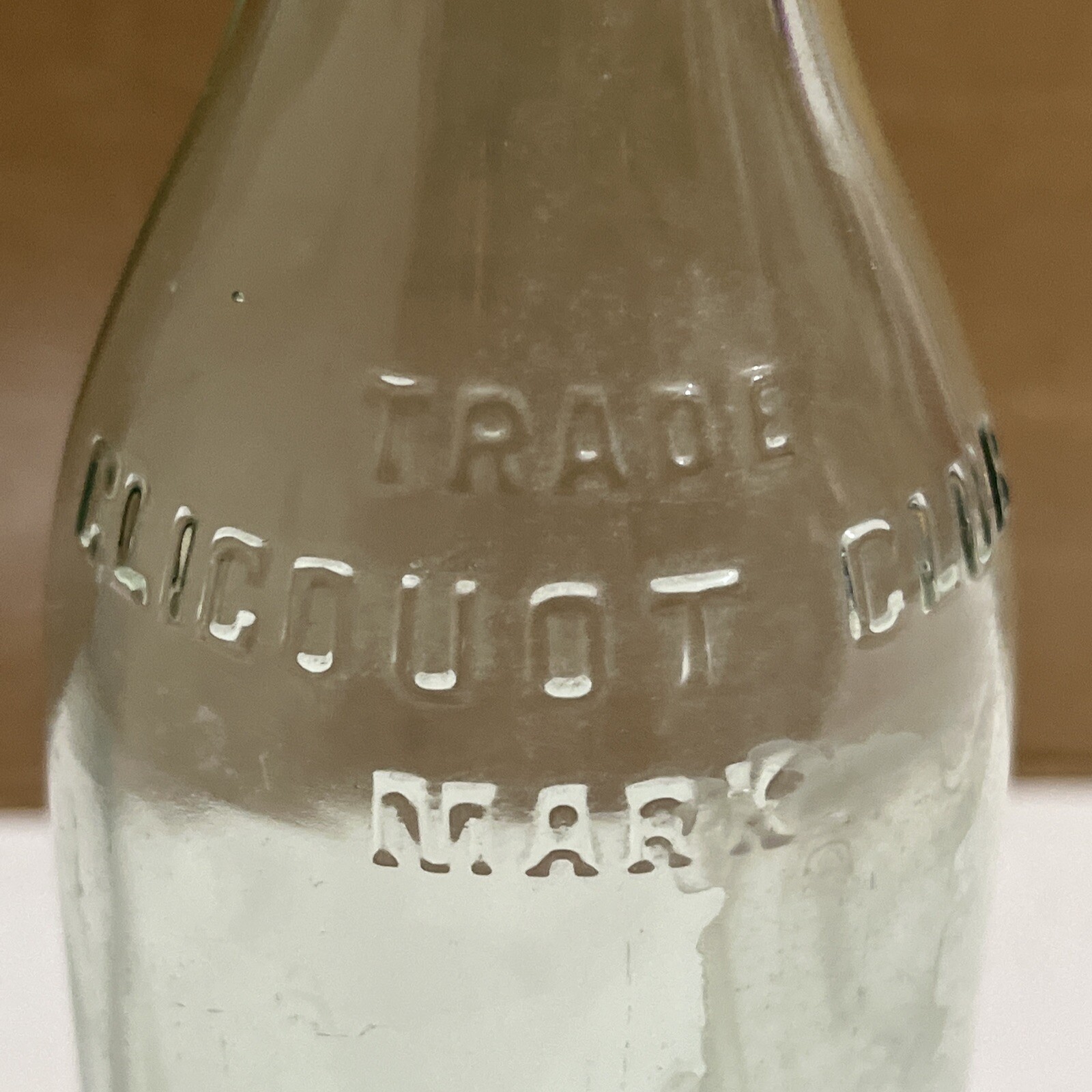 VINTAGE CLICQUOT CLUB TRADE MARK SODA BOTTLE Aqua Embossed Blue Green ...