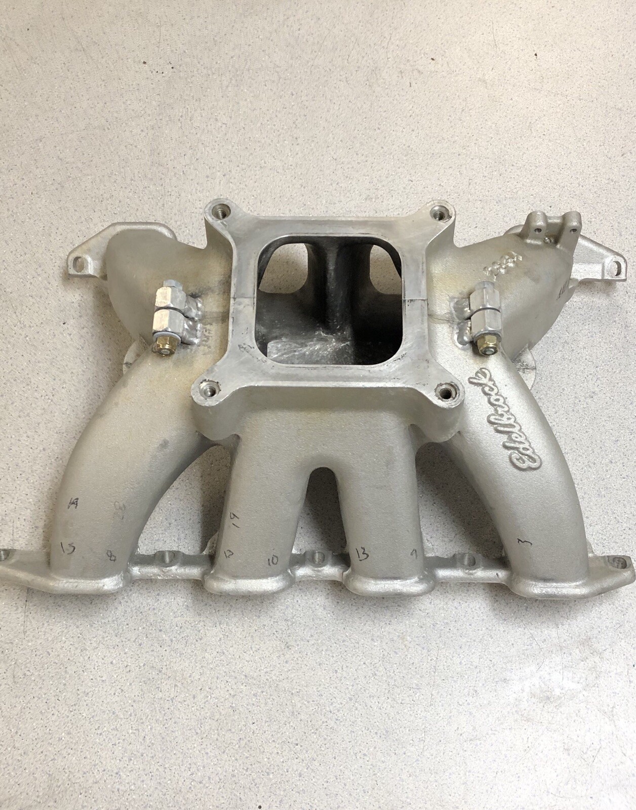 Nascar Edelbrock Chevy R07 Ported Intake Manifold 2834 | eBay
