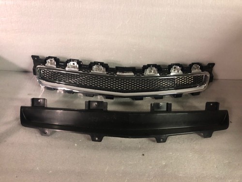 2008-2012 Chevrolet Malibu Upper Grille NEW OEM 15823701 | eBay