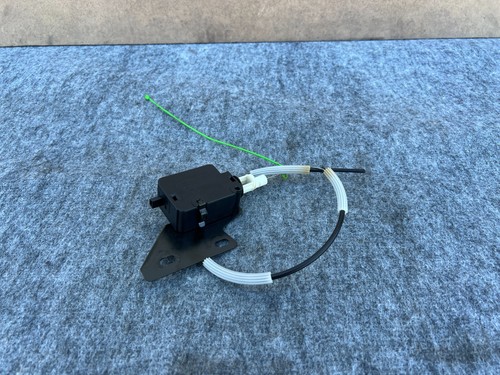 BMW E63 E64 645I 650I M6 2004-2010 OEM GAS LID LOCK LATCH ACTUATOR ...