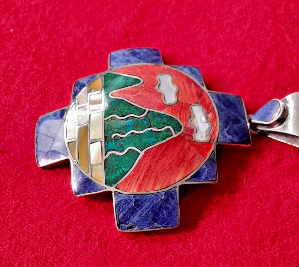 Peruvian pendant with a Machu Picchu design made of Silver with ...