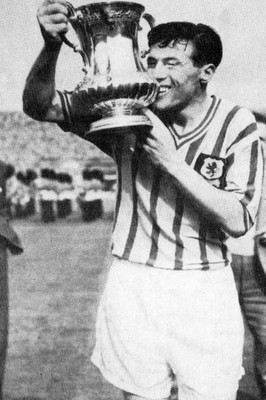 Football Photo>JOHNNY DIXON Aston Villa 1956-57 | eBay