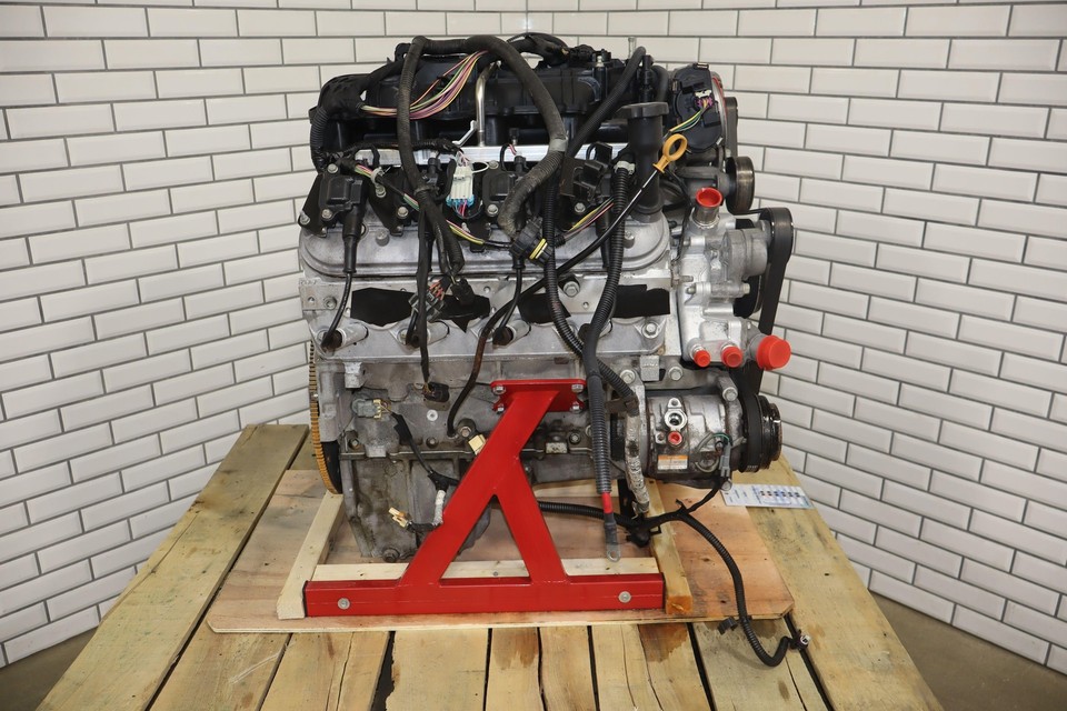 2010-2014 Chevy 5.3L LC9 V8 Engine Droput / Liftout LS Swap Video ...