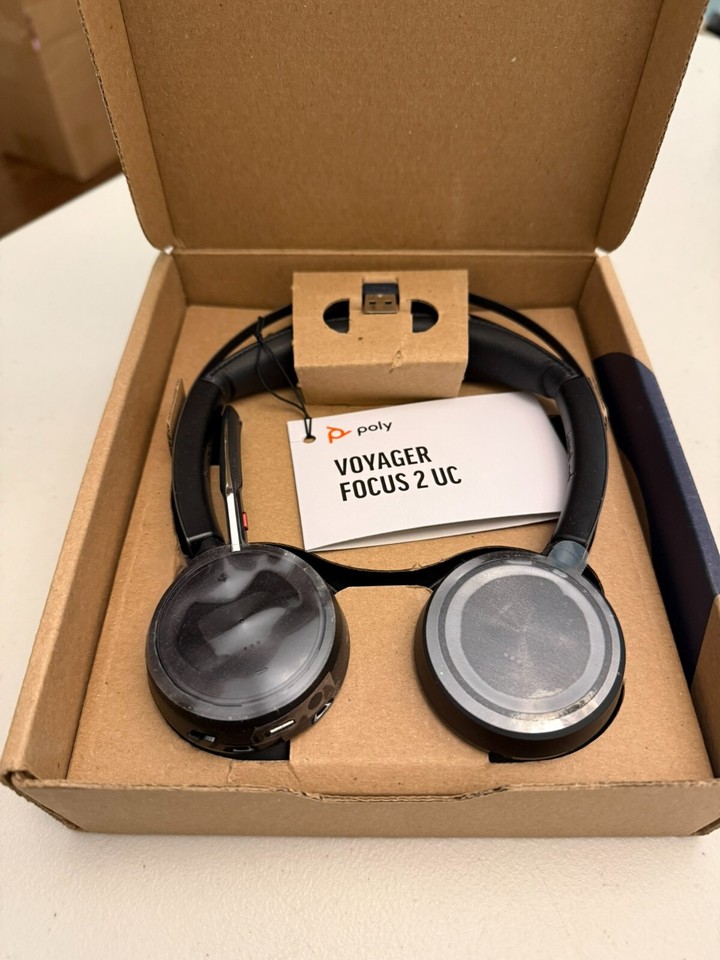 *PLANTRONICS* Voyager Focus 2 USB-A Stereo Headset 76U46AA New | eBay