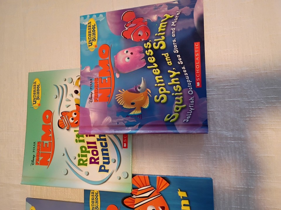Finding Nemo Undersea School Disney/Pixar Scholastic Childrens Books ...