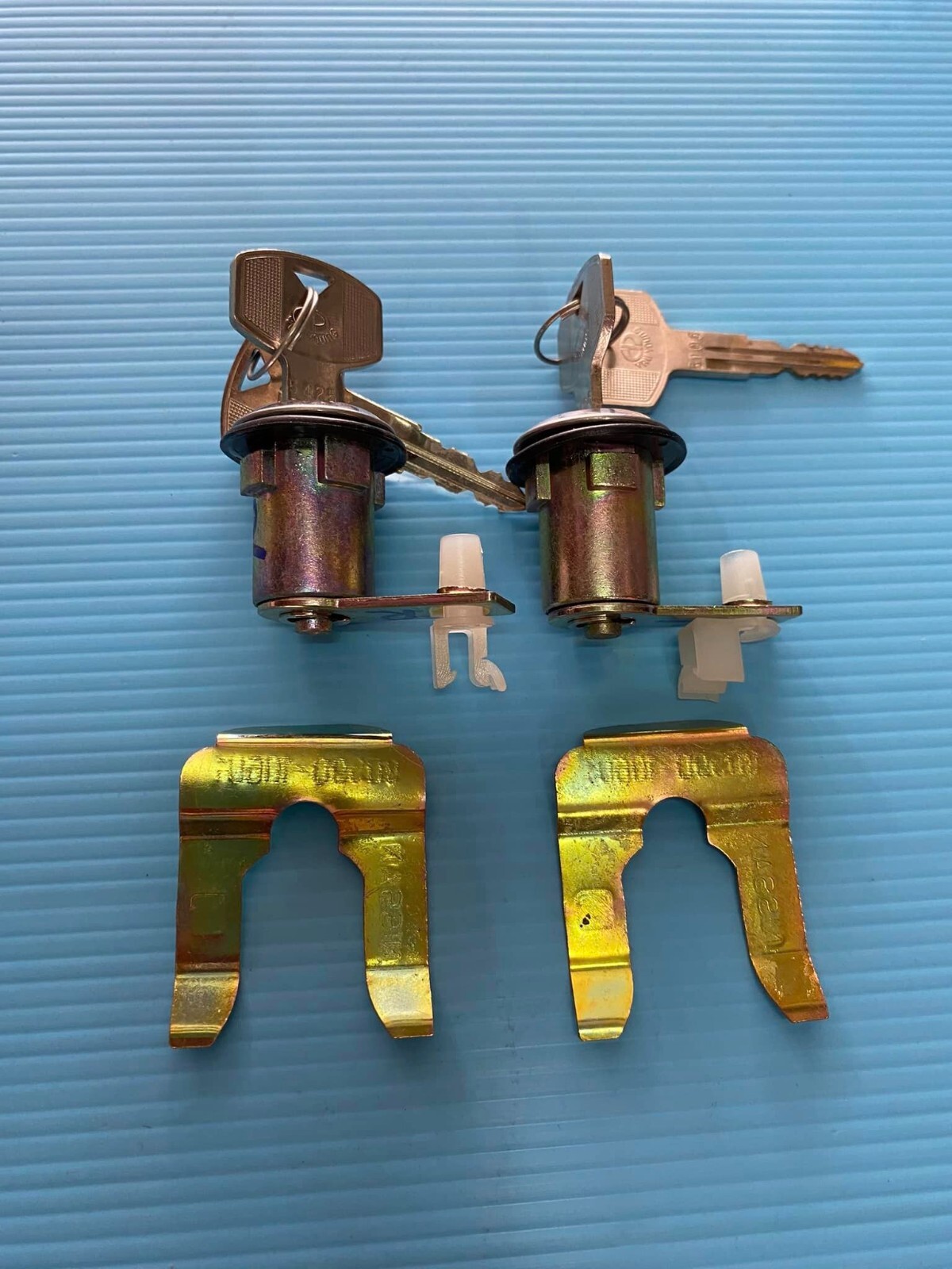 DATSUN 510 FAIRLADY 240Z 260Z 280Z PICKUP 620 2 DOOR LOCKS WITH KEYS ...