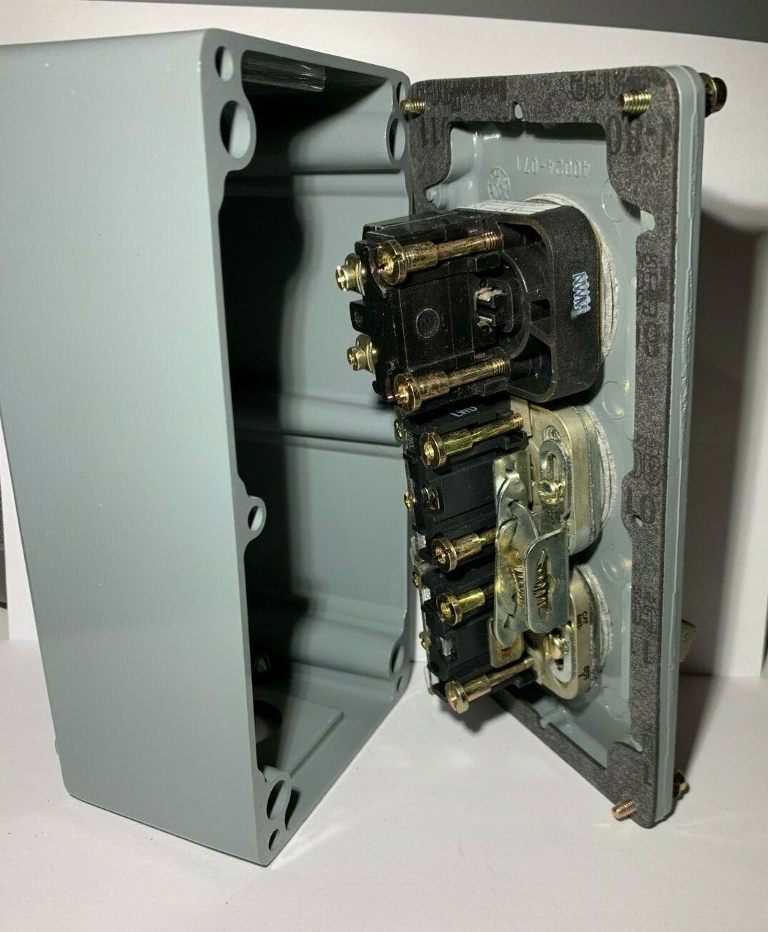 ALLEN-BRADLEY STOP, RESET, TRIPPED, SWITCH WITH LIGHT 40024-071 | eBay