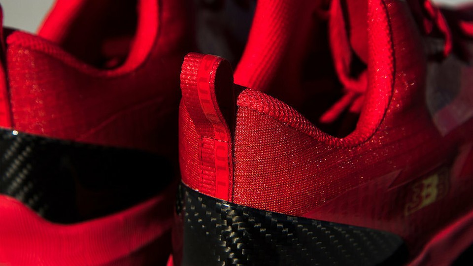 Big Baller Brand/BBB ZO2 Triple Red Basketball Shoes, 2 Free T-Shirts ...