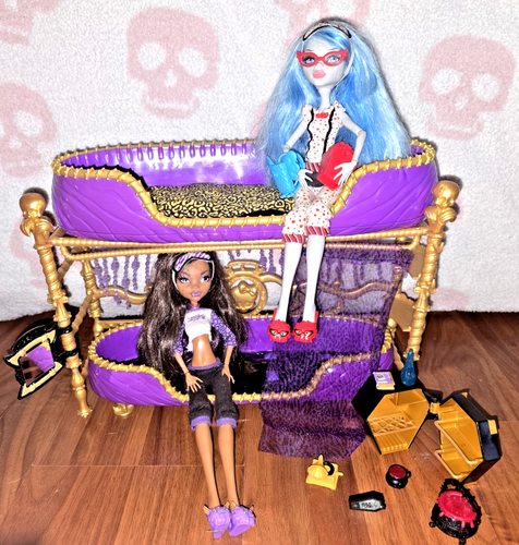 Monster High G1 Clawdeen Wolf Dead Tired & Room To Howl Bunk beds ...