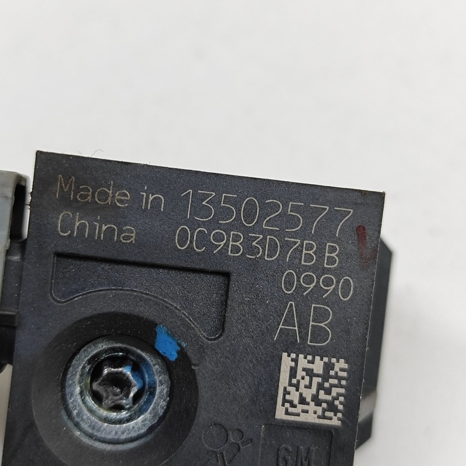 Chevrolet Cruze MK1 J300 vorne rechts Impact Sensor 13502577 2.0 Diesel ...