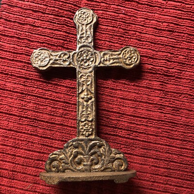 Crucifixes & Crosses - Vintage Cast - Vatican