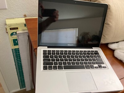 Apple MacBook Pro 13" Early 2011 Core i5 2.3 Ghz 8GB DDR3 500GB SATA6 ...