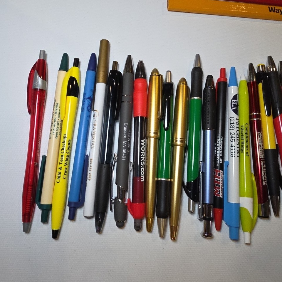 Vintage Lot of 32 Pens - Wholesale Resale Reseller - Advertising ...