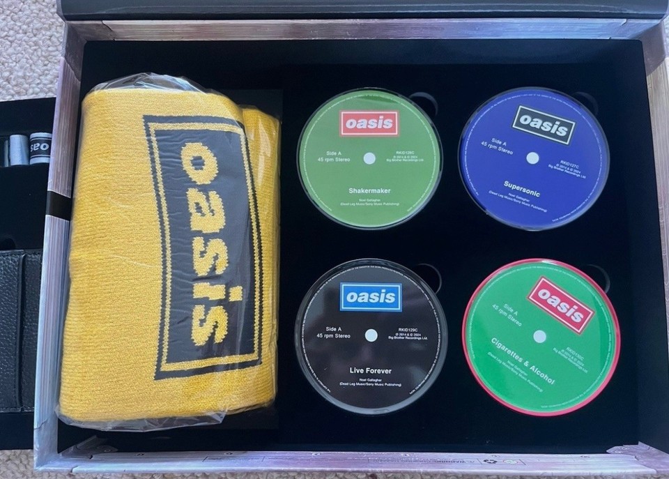 OASIS Live ‘25 Tour - VIP Merch Box Flight Case - Ltd Edition Edinburgh ...