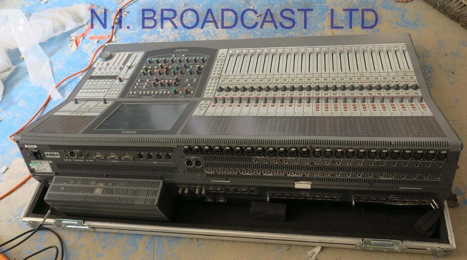 Sony DMX-R100 sound mixer with flightcase + 2x dmbk-r103 options mixer ...