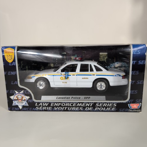 Ford Crown Victoria OPP Police Car 1:24 Motormax Canadian Police Aurora ...