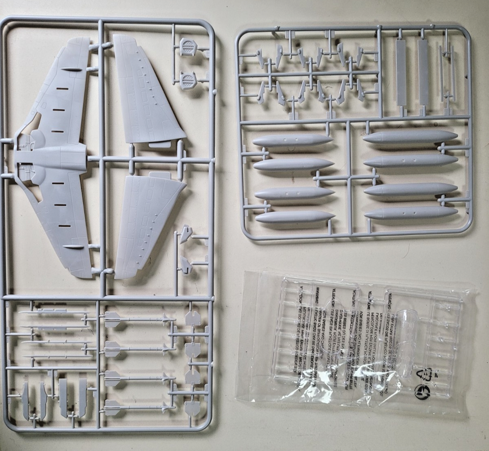 Airfix Red Arrows Hawk 1/48 Kit | eBay UK