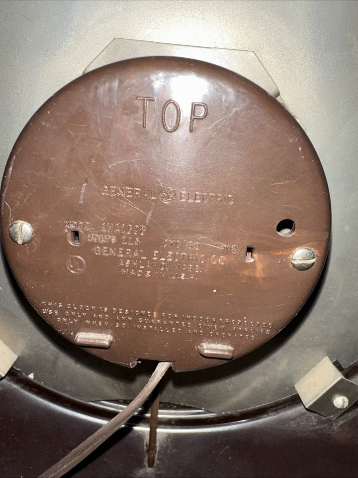 Vintage Brown Bakelite General Electric 11" Red Eye Wall School Clock 1 ...