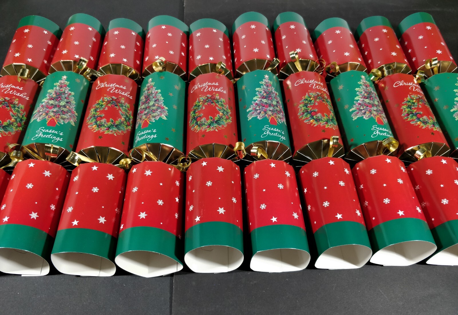 50 x Premium Christmas Crackers Bon Bons 30cm Red & Green with Snap ...