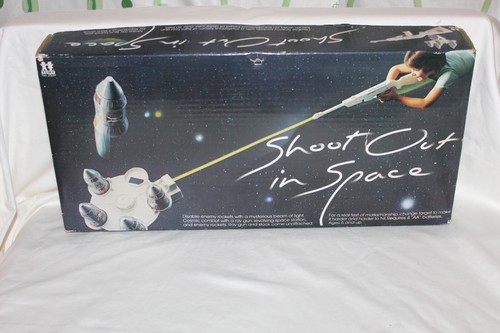 Vintage 1978 TOMY SHOOT OUT IN SPACE target game | eBay