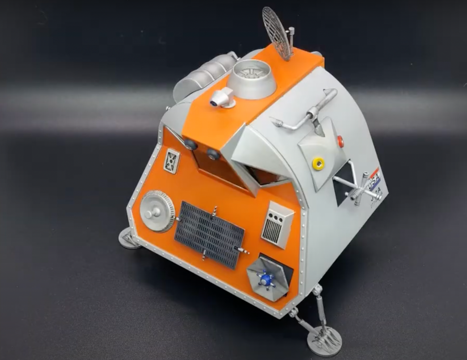 Built model Lost in Space - Space Pod 1/24- preorder | eBay