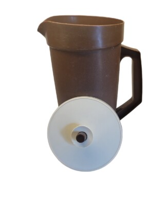 Vintage Tupperware Pitcher 800-9 Brown with Ivory Lid 2 Quart w/Push ...