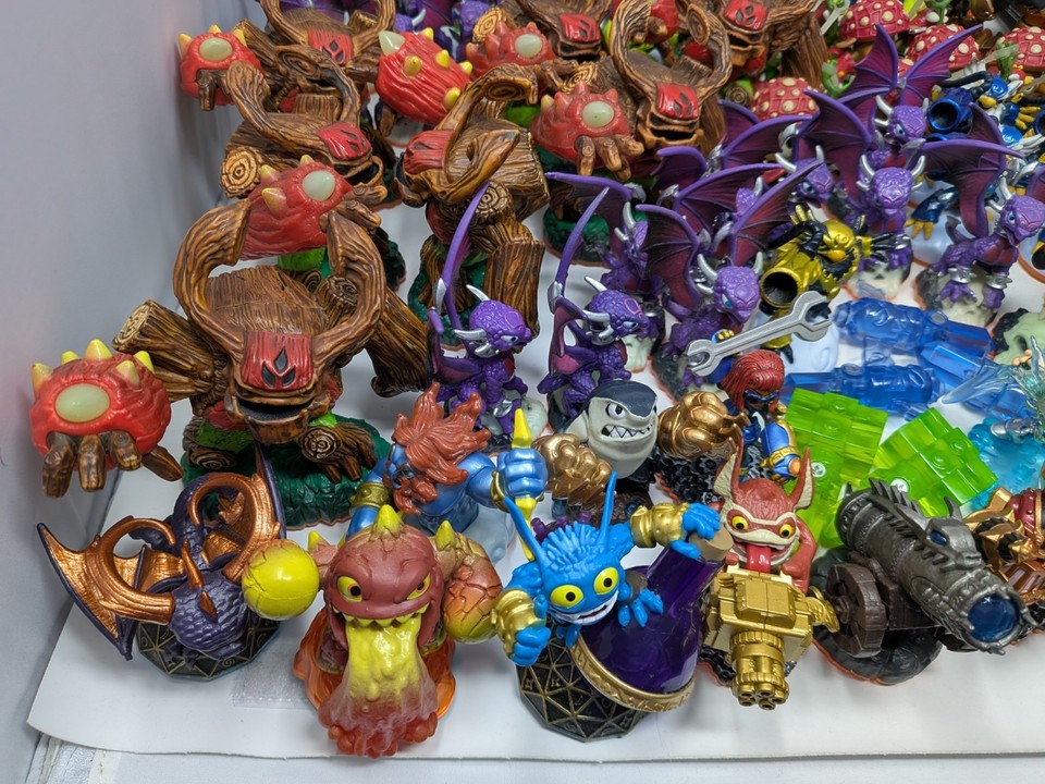 HUGE SKYLANDERS LOT!! Over 120 Items! Giants, Trap Team, Swap Force ...