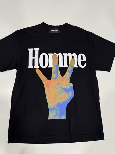 Homme Femme TWISTED FINGERS TEE BLACK WITH INFRARED MEDIUM | eBay