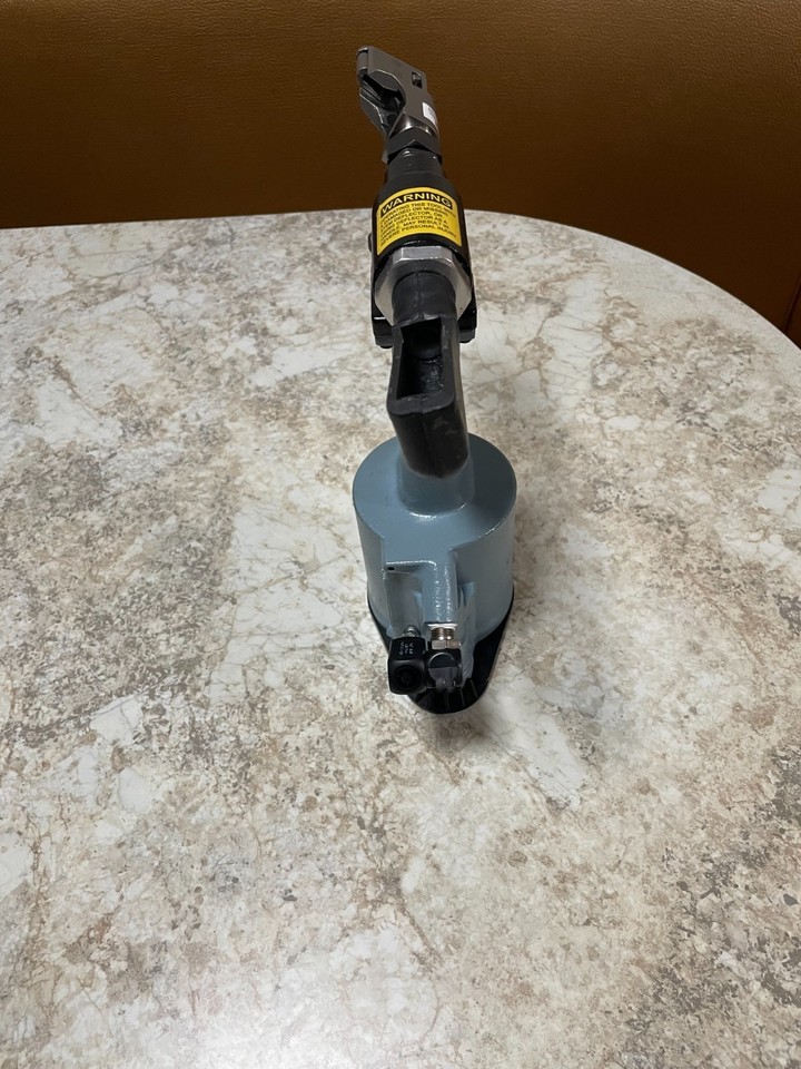 G 704B Cherry riveter with new offset, straight, and ninety pulling ...