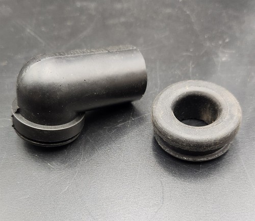 68 69 70 71 72 Cadillac 472 500 Engine Valve Cover PCV Elbow & Grommet ...