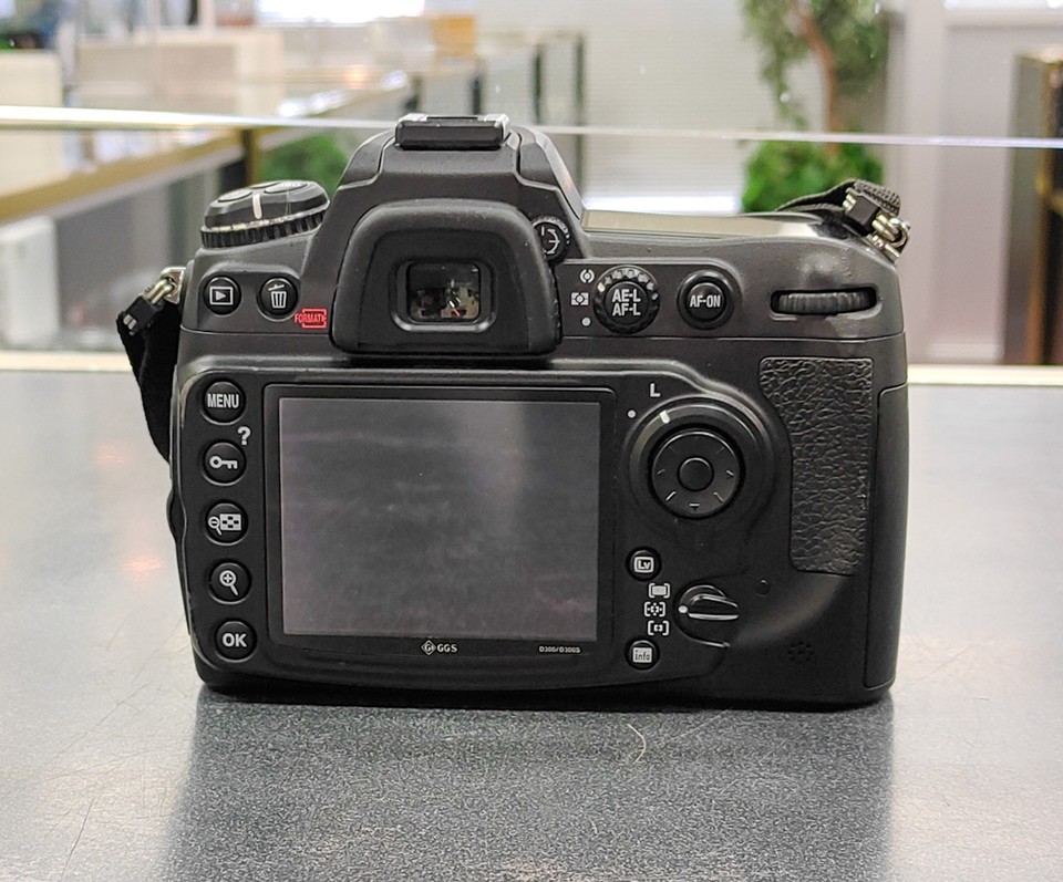 Nikon D300s 12.3MP DSLR Camera Body with Low Shutter Count - Black ...