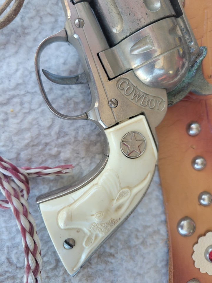 Vintage Toy Hubley Cowboy Cap Gun Longhorn Steer Grip Belt Leather ...