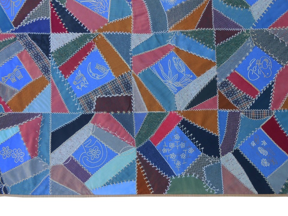 ROCKY MTN QUILTS YORK, ME ANTIQUE SGND 3 COLOR THREAD EMBELLISHED QUILT ...