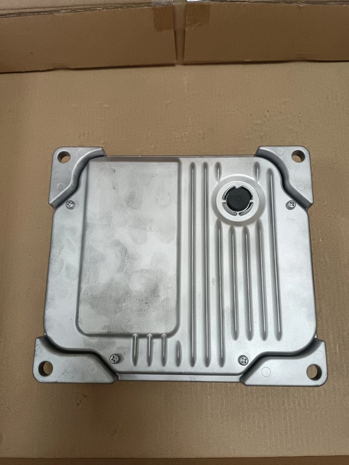 1J500-59051 Engine Control Module for Kubota V3800 Bobcat S185 S630 ...