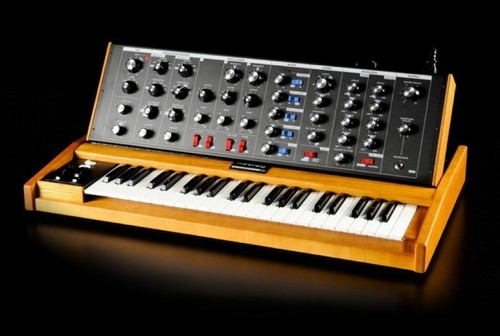 Moog Minimoog Voyager Old School 100% Analog Synth / 44keys in box,new ...