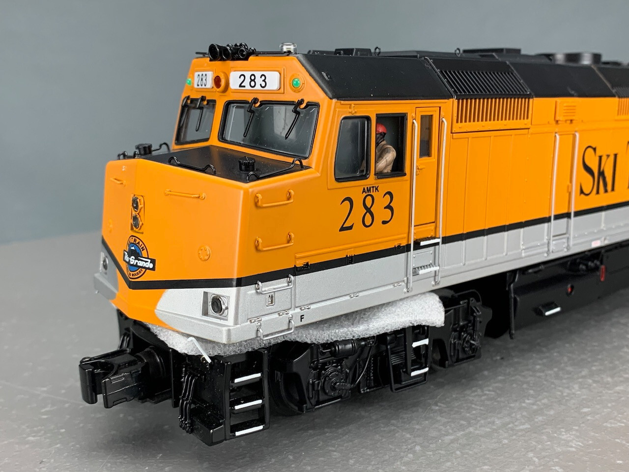 MTH Premier 20-2715-1 F40PH Diesel Rio Grande Ski Train #283 Proto ...