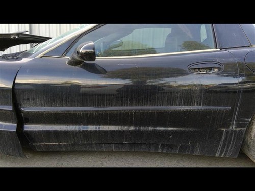 1997-2004 CHEVY CORVETTE Drivers Side Left Front Door LOWER EDGE CRACK ...