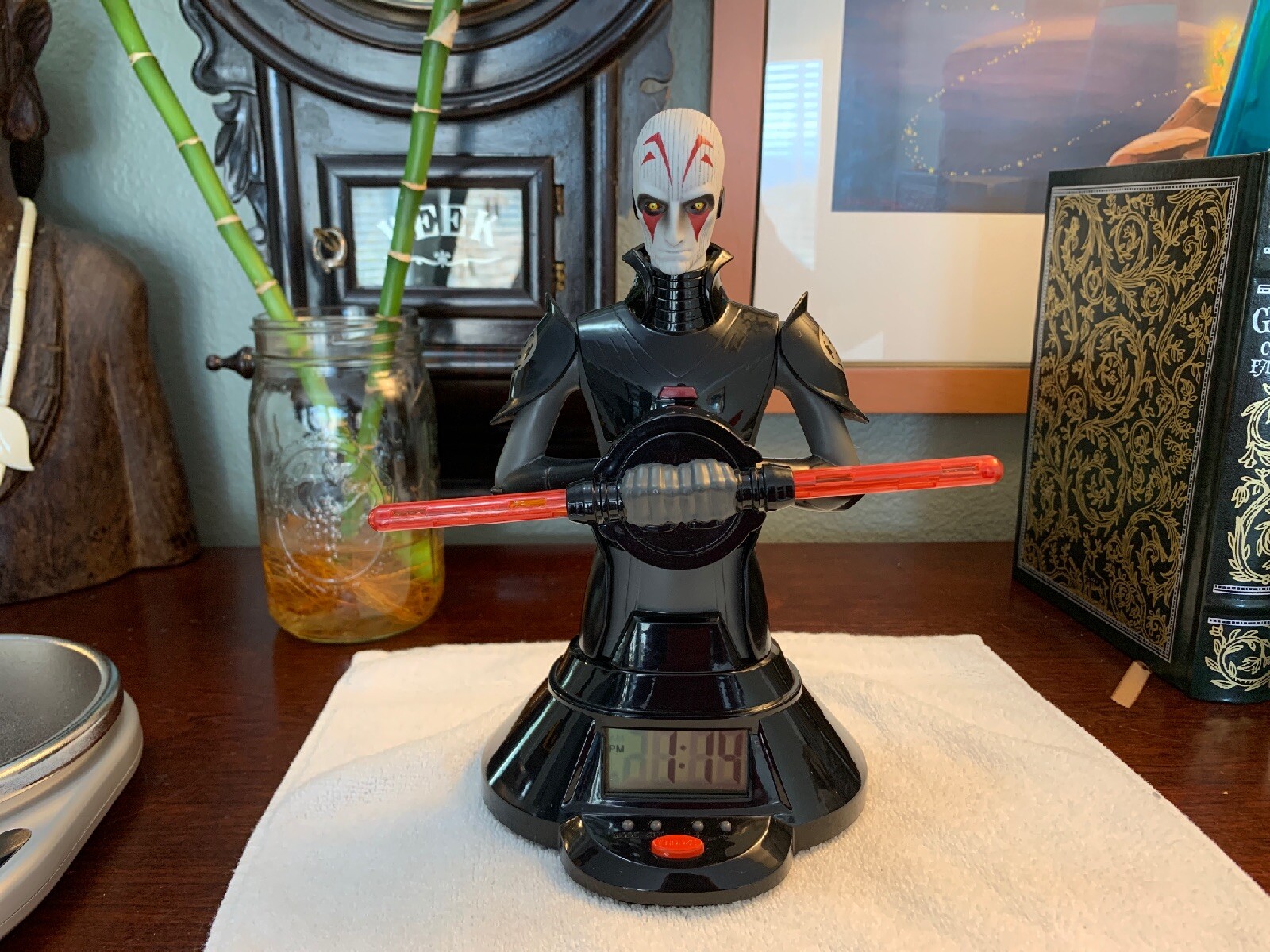 Spin Master STAR WARS INQUISITOR LED Alarm Clock w/ Spinning LIGHTSABER ...