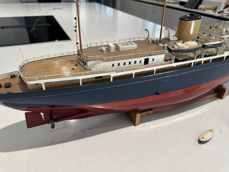 Royal Yacht Britannia - Model boat (radio control) | eBay UK