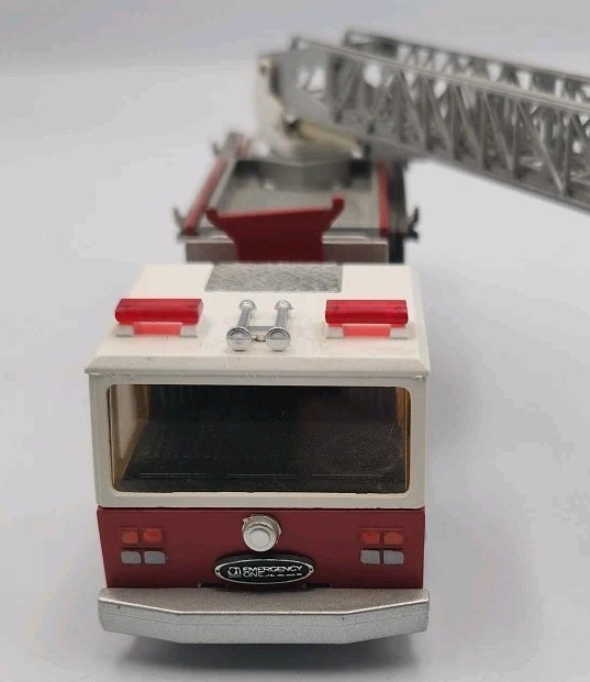 Conrad Emergency One 5506 Fire Aerial Ladder Truck 1:50 Made In Germany ...