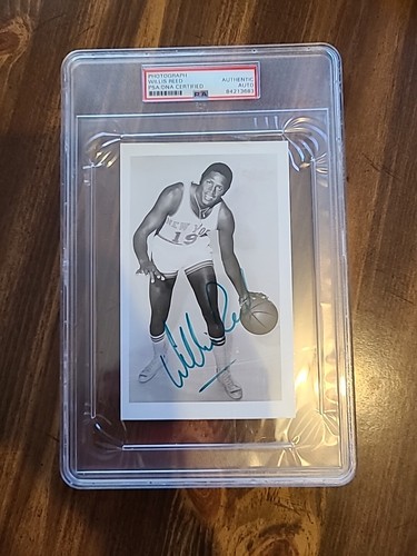 WILLIS REED Signed Autographed Photo (KNICKS - Autograph) PSA/DNA ...